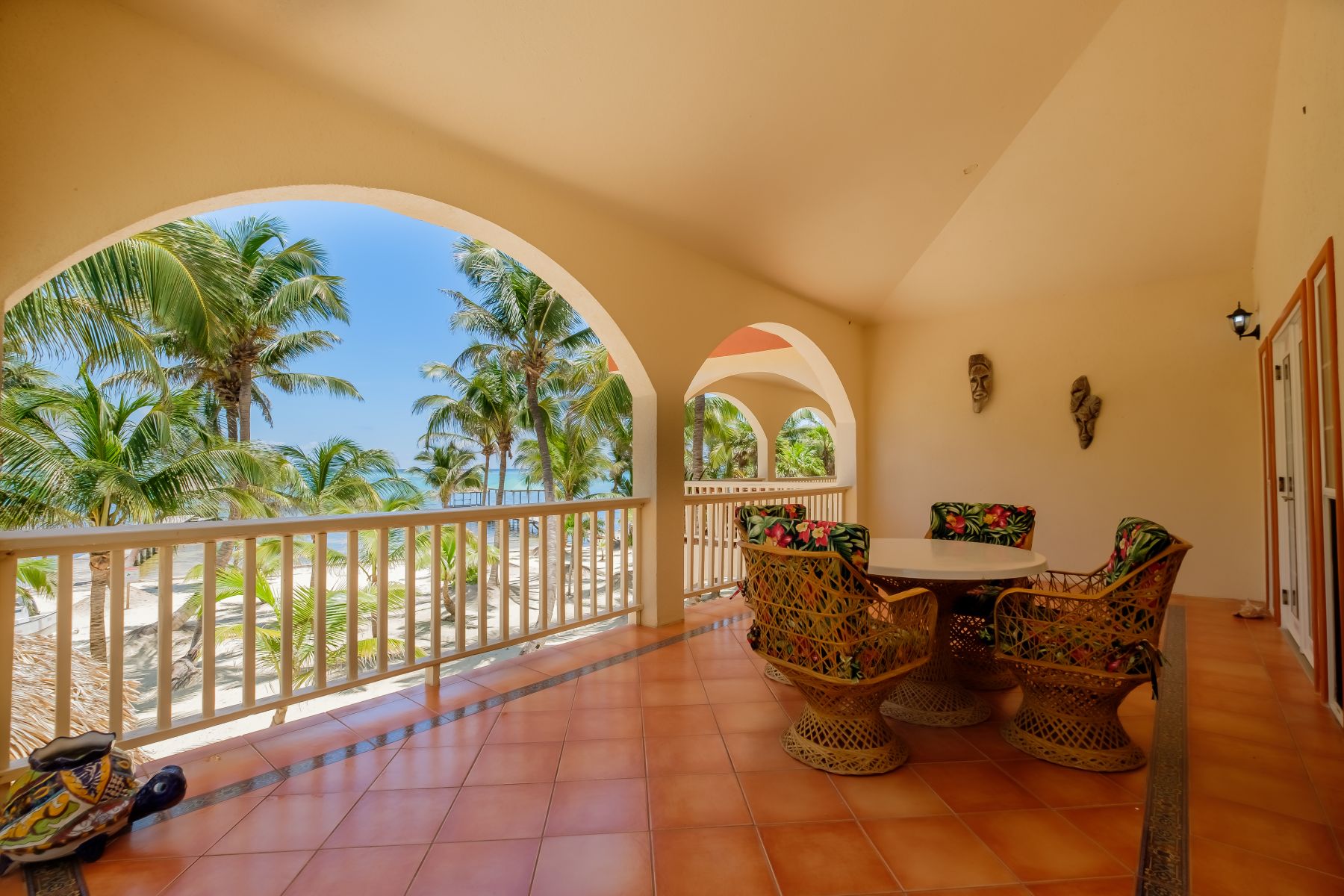 Diamond Reef Condominium | Ambergris Caye Condos in Belize | English